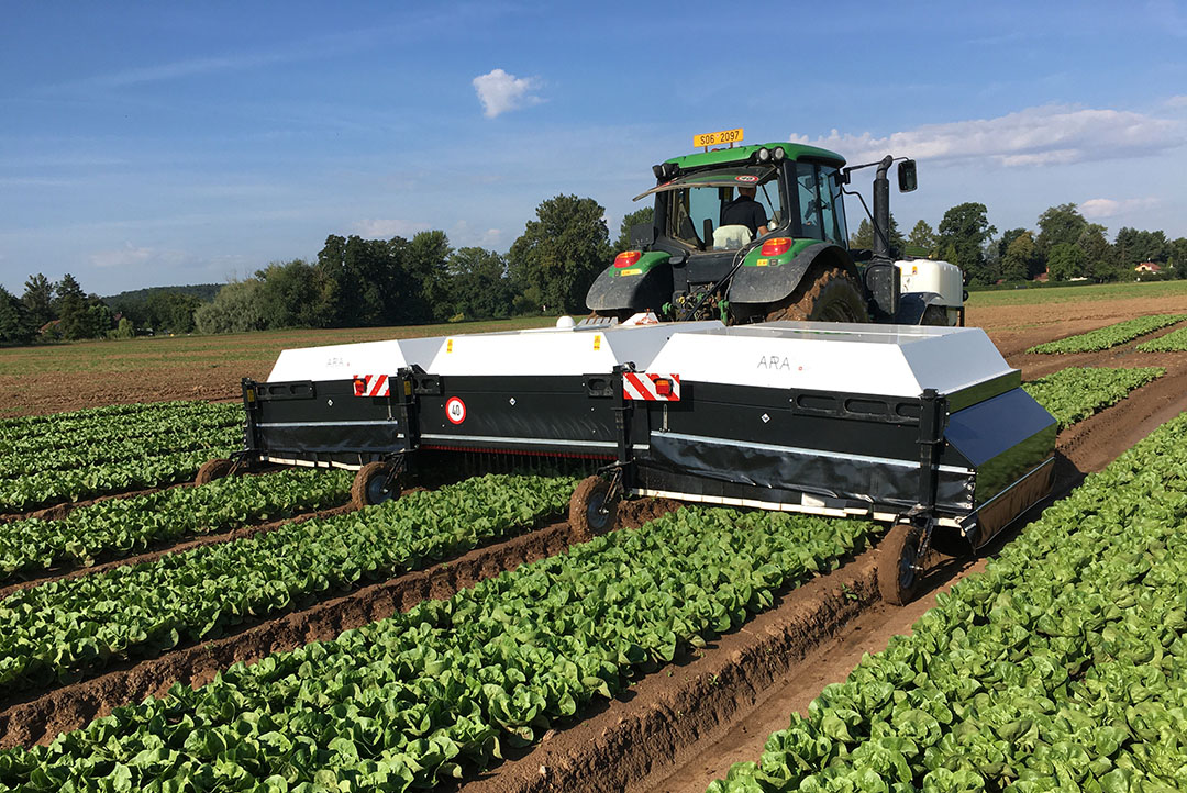 Ecorobotix Introduces Ultra-High Precision Sprayer to North American ... Ecorobotix Introduces Ultra-High Precision Sprayer to North American ...